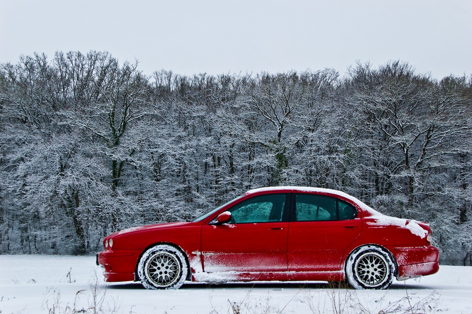 Wallpaper : pemandangan, musim dingin, mobil merah, Jaguar, Sedan, roda ...