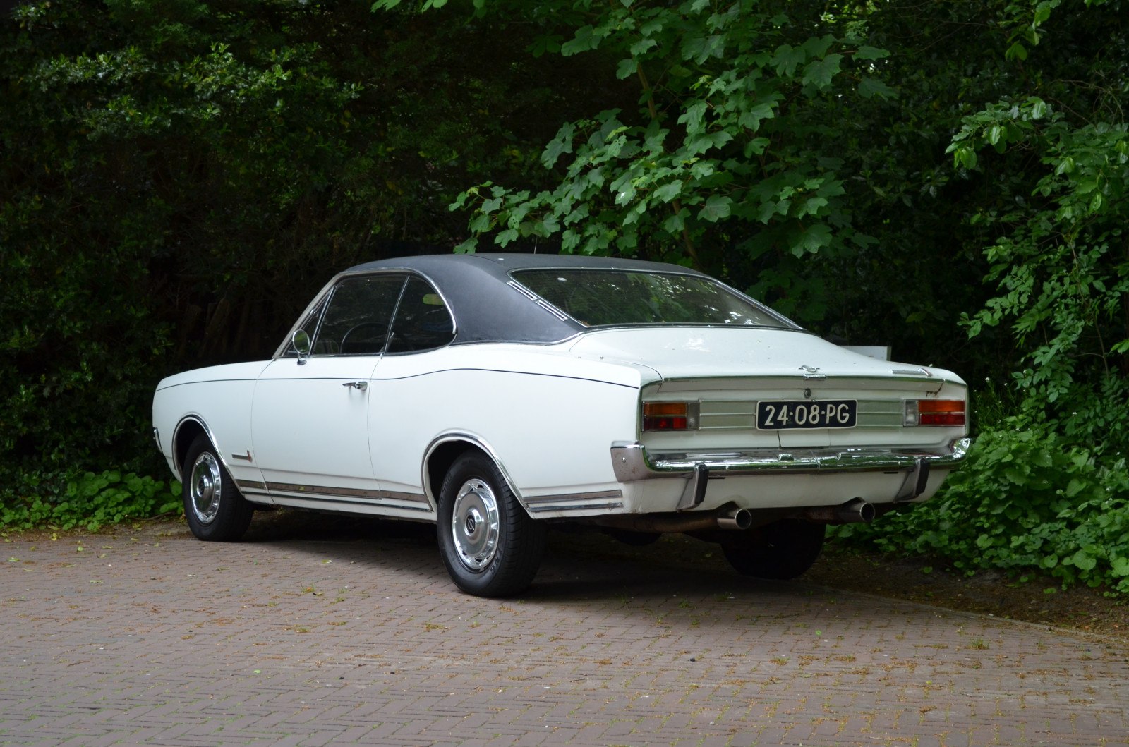 Baggrunde : klassisk bil, Opel, Sedan, 1971, Commodore, hardtop ...