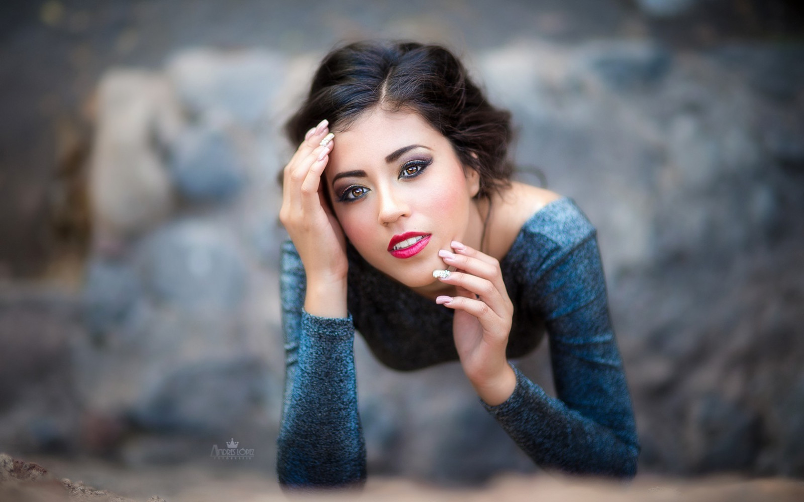 Wallpaper : face, women, model, looking at viewer, blue, emotion ...