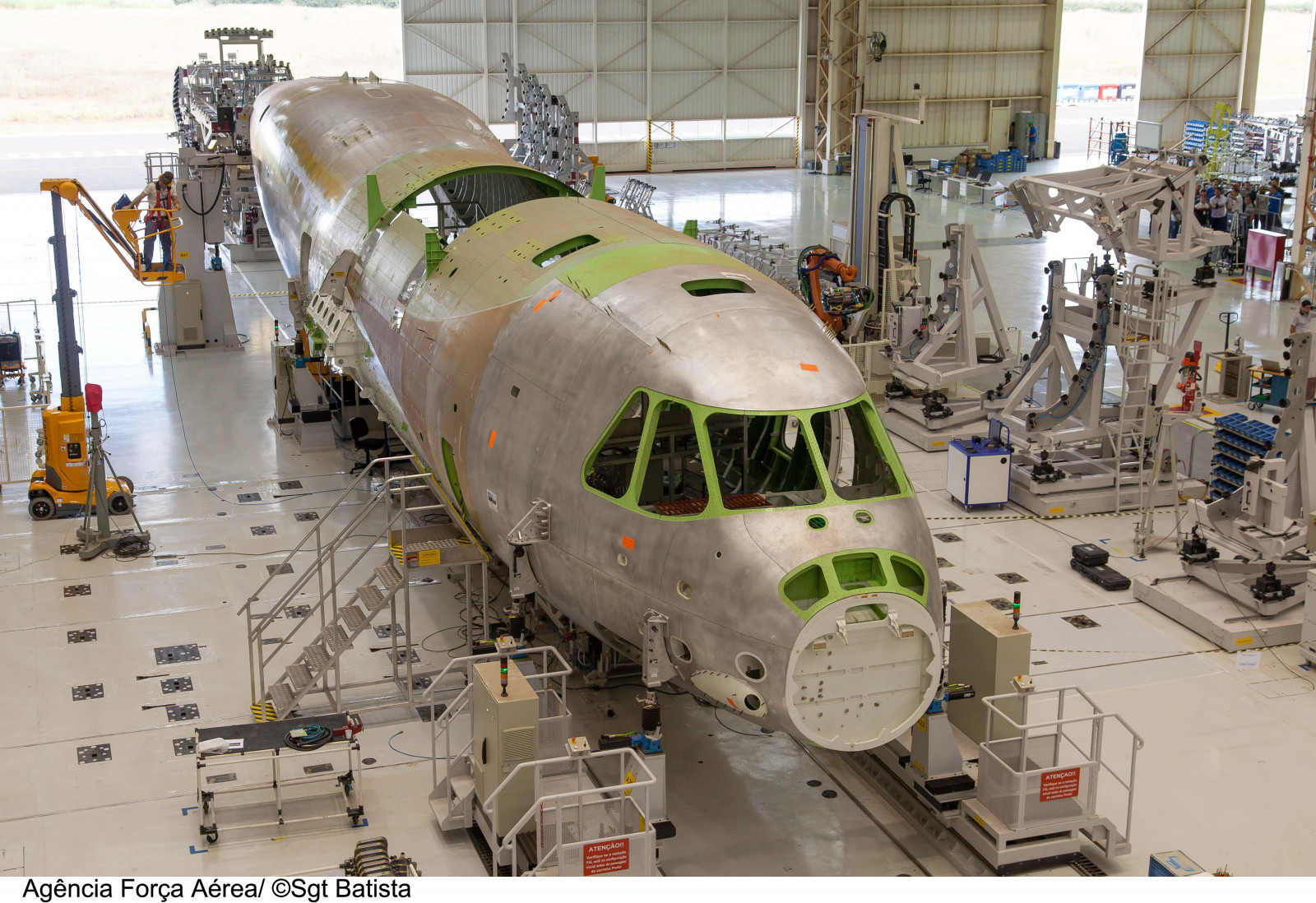 Bakgrundsbilder : Brasilien, fab, flygplan, behå, hangar, avião ...