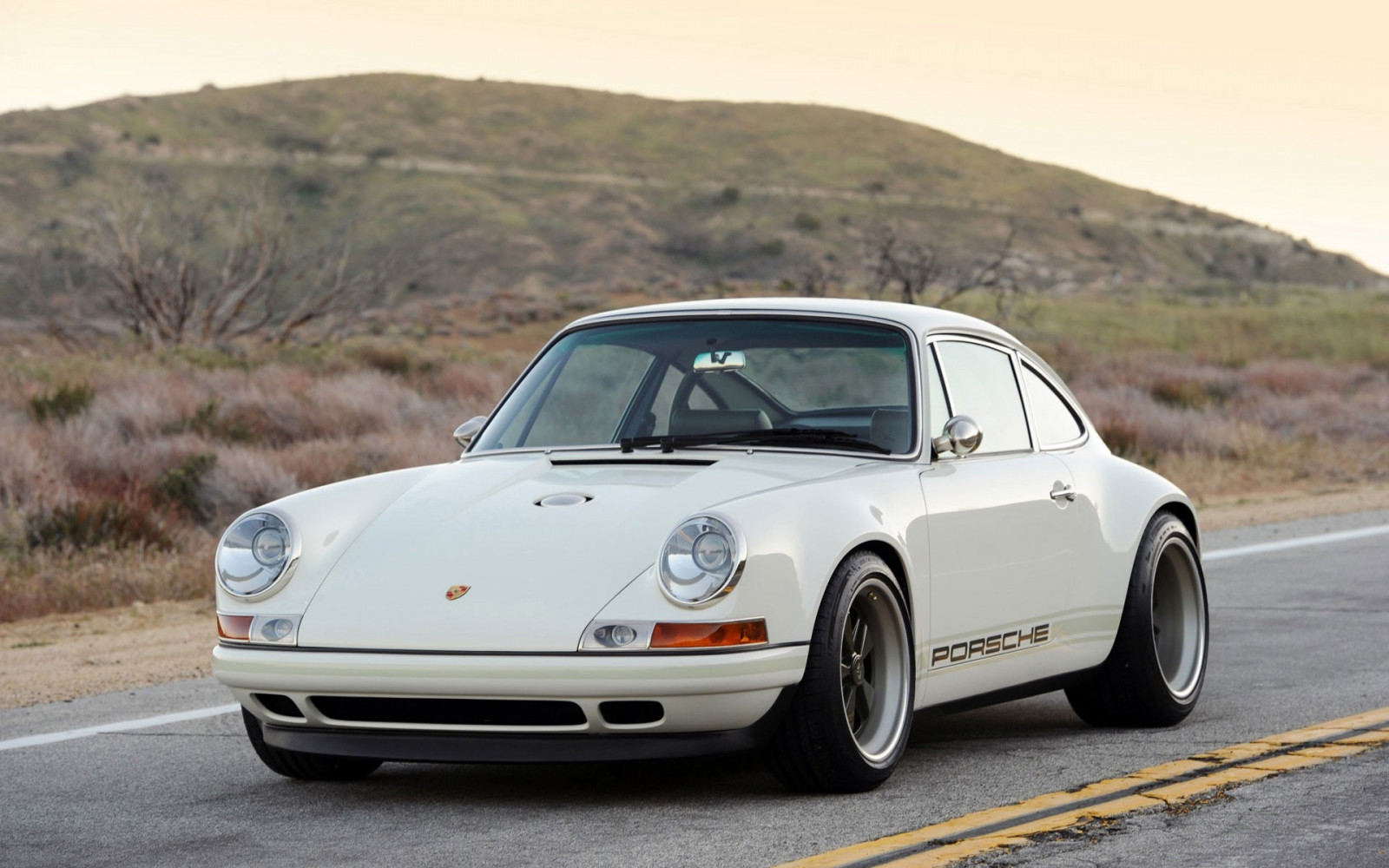 Wallpaper : Porsche 911, sports car, coupe, Convertible, Ruf CTR, wheel ...