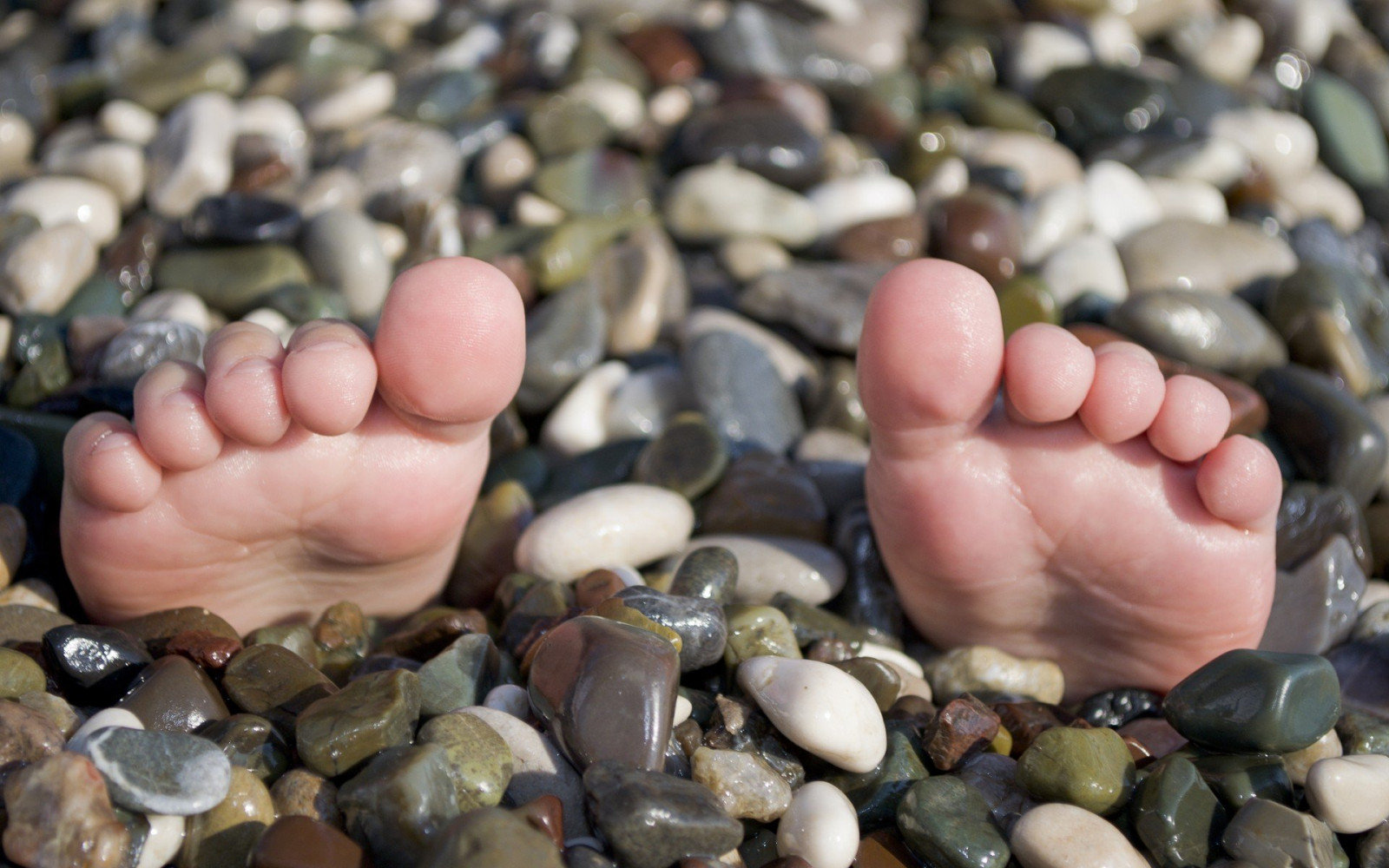 Wallpaper : 1920x1200 px, close, feet, pebbles, stones, toes, up ...