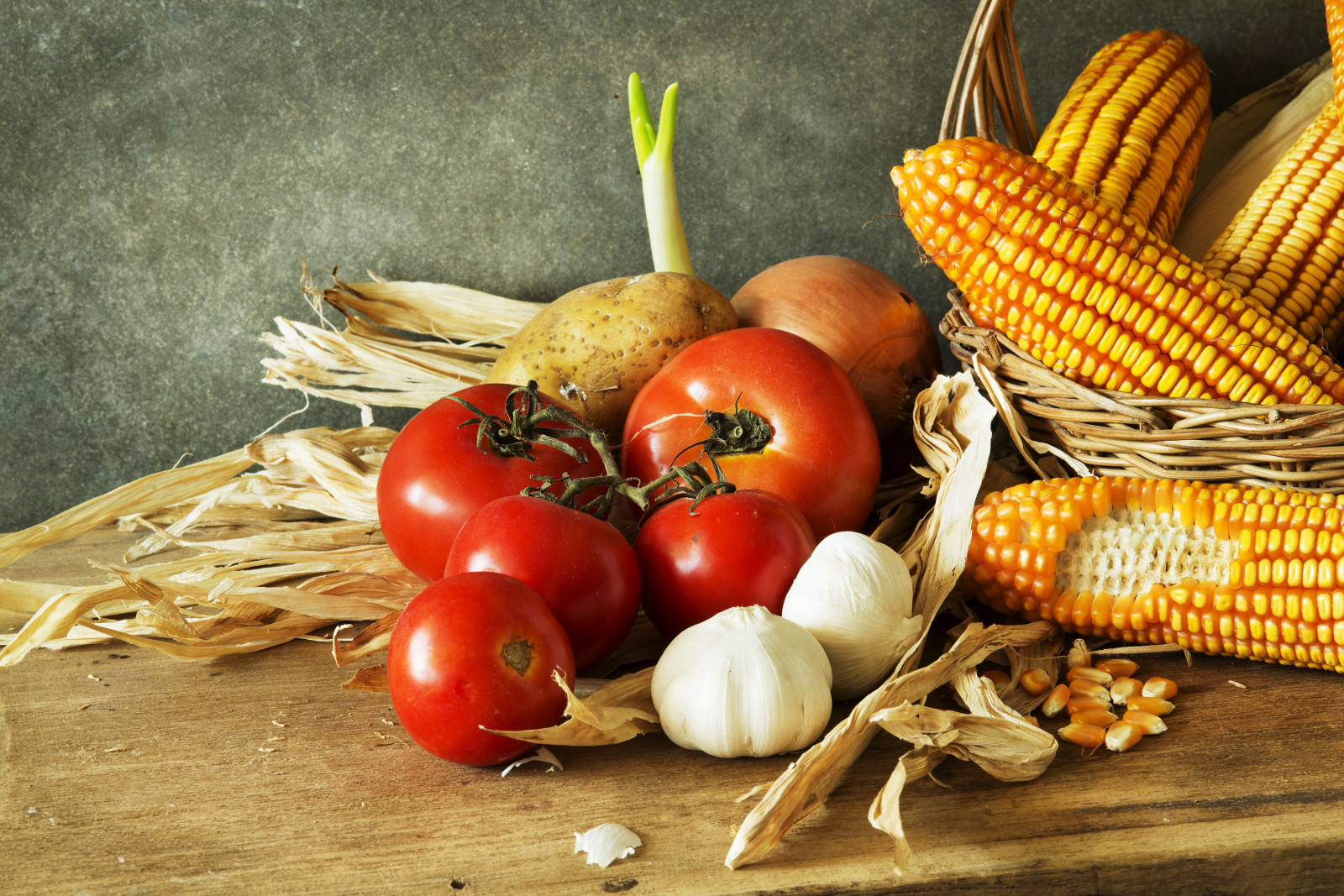 Obrázky na plochu : zátišie, jedlo, cesnak, paradajky 3124x2085 ...