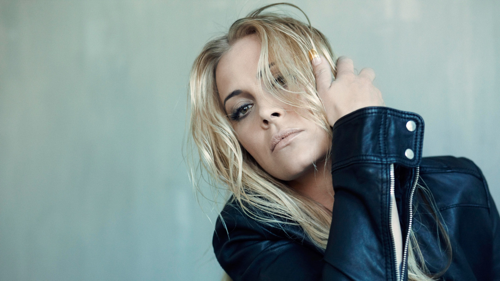 Wallpaper : anouk, girl, blonde, jacket, hand 1920x1080 - wallpaperUp ...