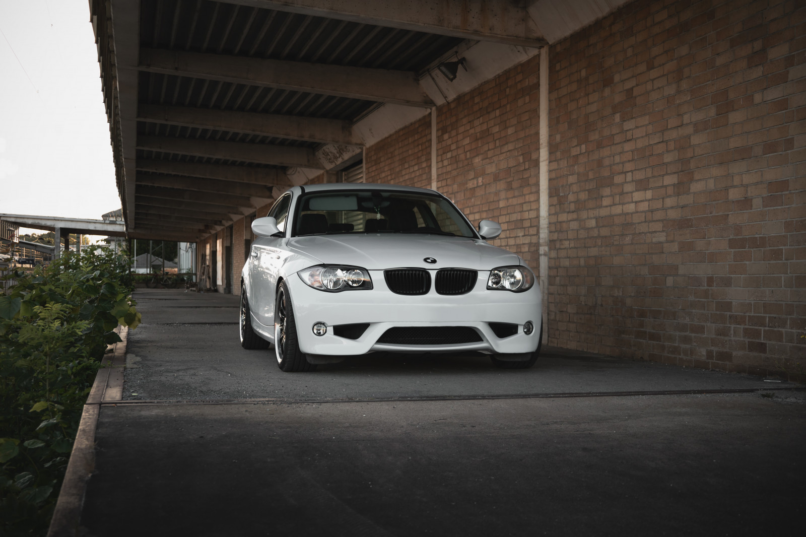 Wallpaper : BMW, car, building, front angle view, bricks 5472x3648 ...