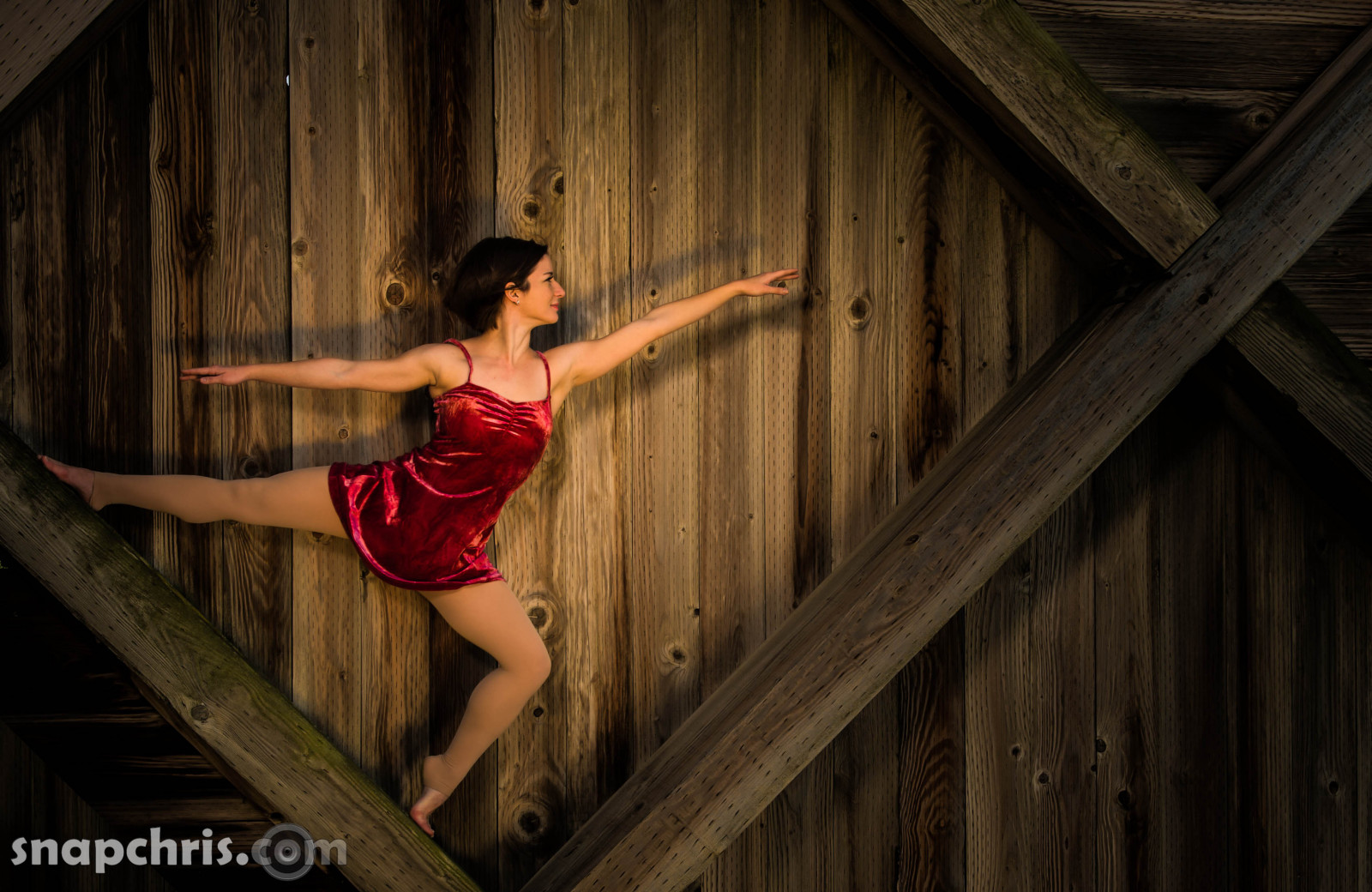 Wallpaper : tricia, dancer, red, dress, reddress, wooden, frame, cute ...