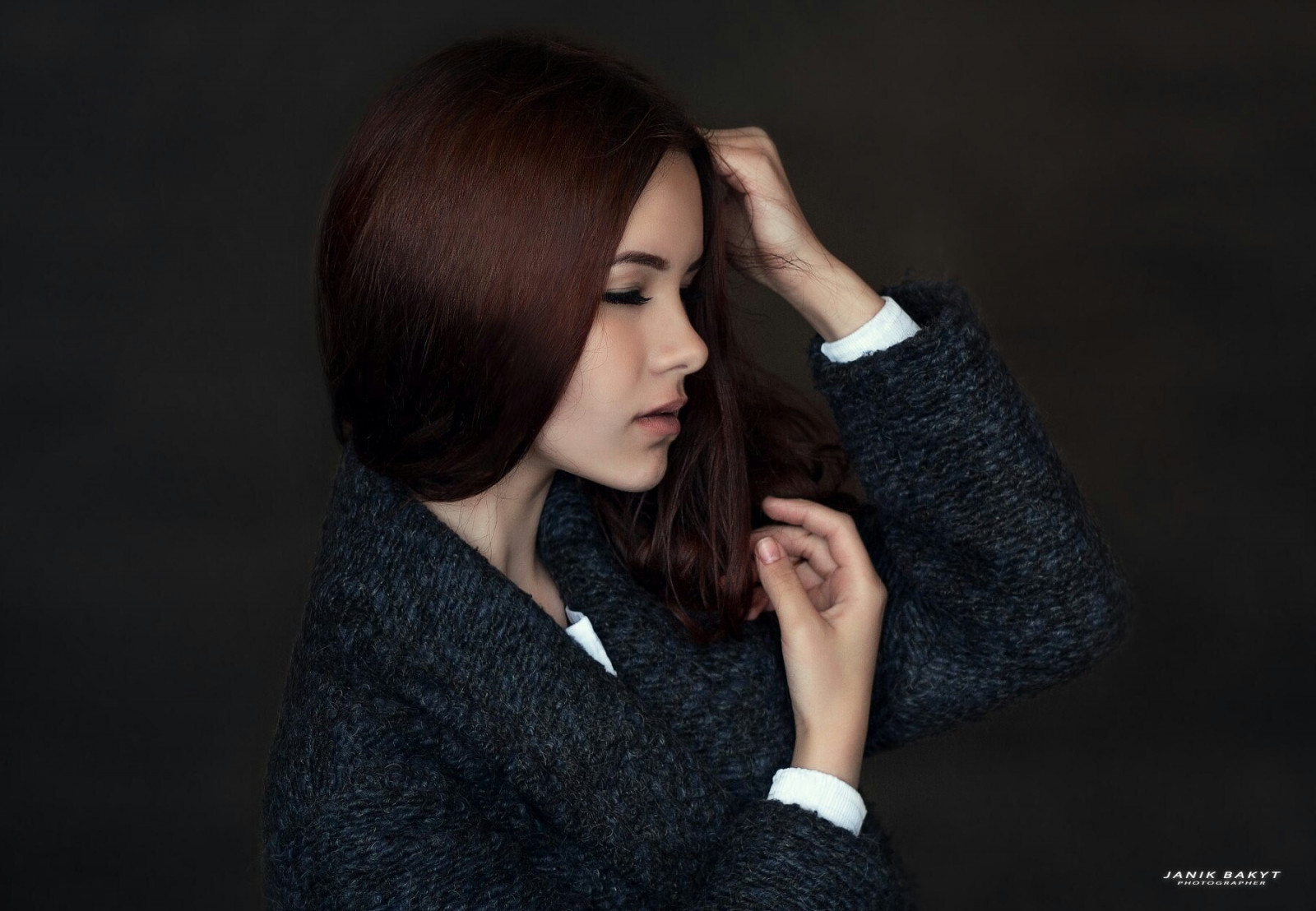 Wallpaper : menghadapi, wanita, model, mata tertutup, rambut hitam ...