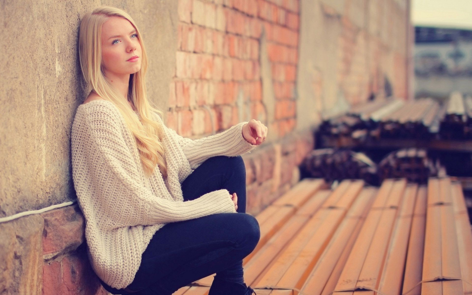 Wallpaper 1920x1200 Px Blonde Hair Jeans Looking Away Model