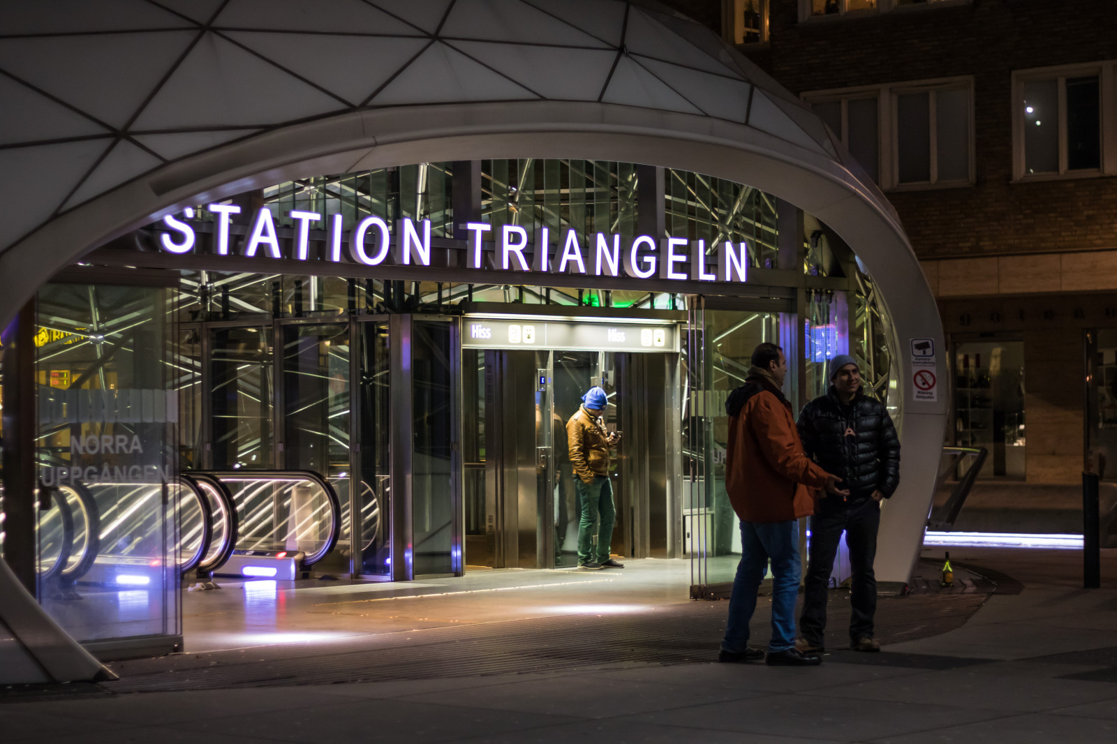 Baggrunde : nat, arkitektur, downtown, station, togstation, Triangeln ...