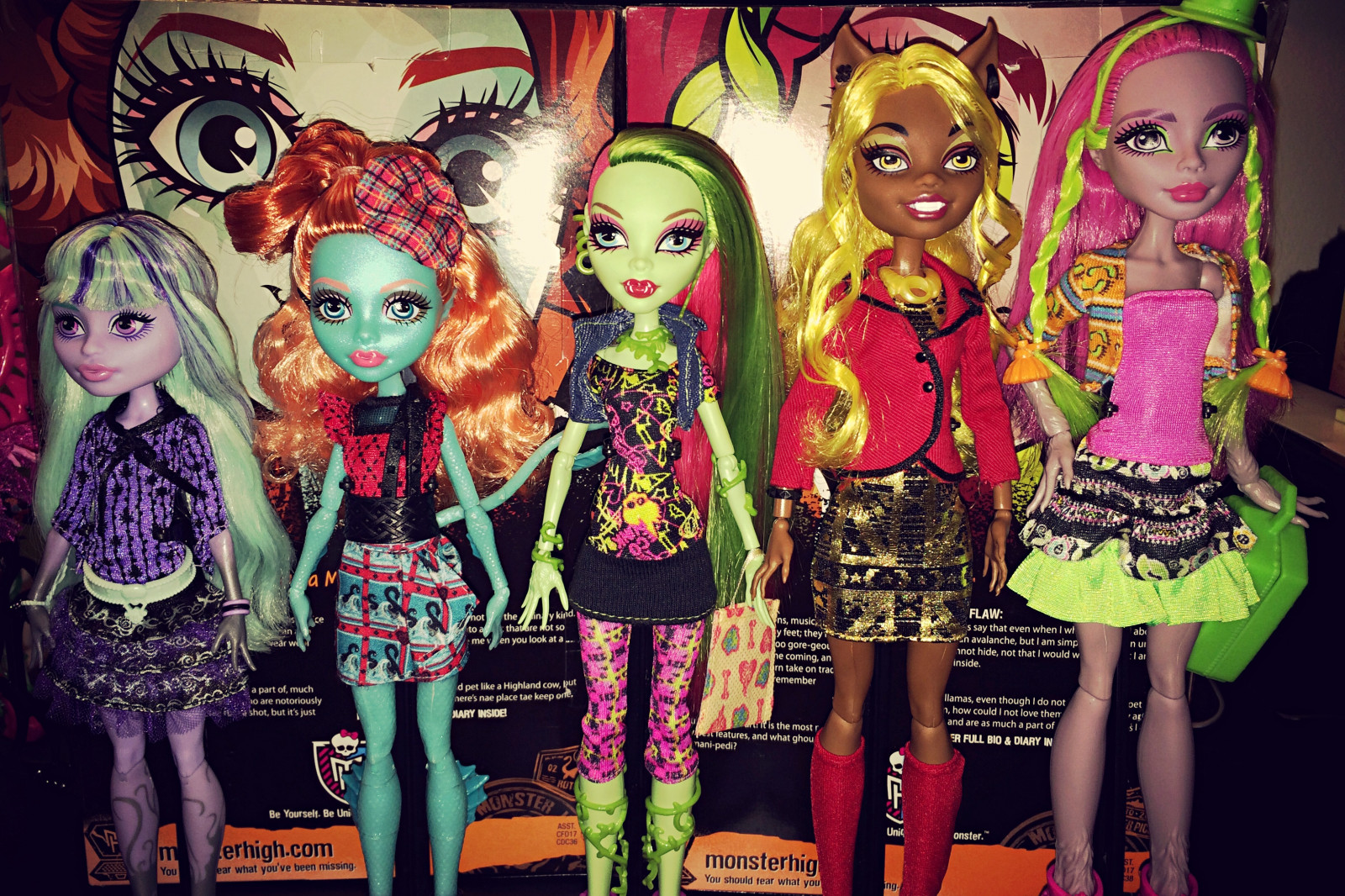 Wallpaper : camera, fashion, wolf, Toy, pink, doll, Venus, magenta ...