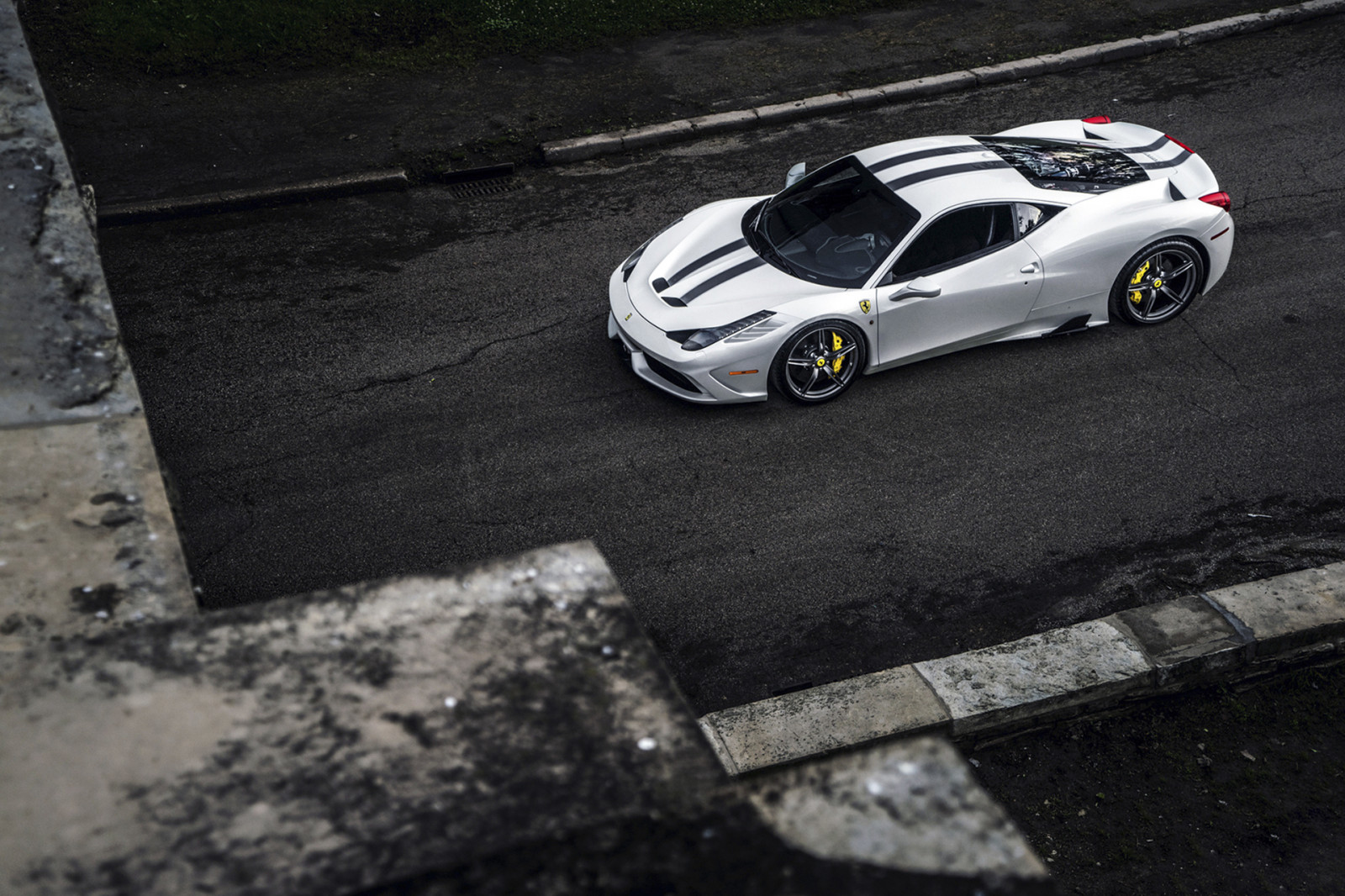 Wallpaper : top view, sports car, performance car, Ferrari 458, wheel ...